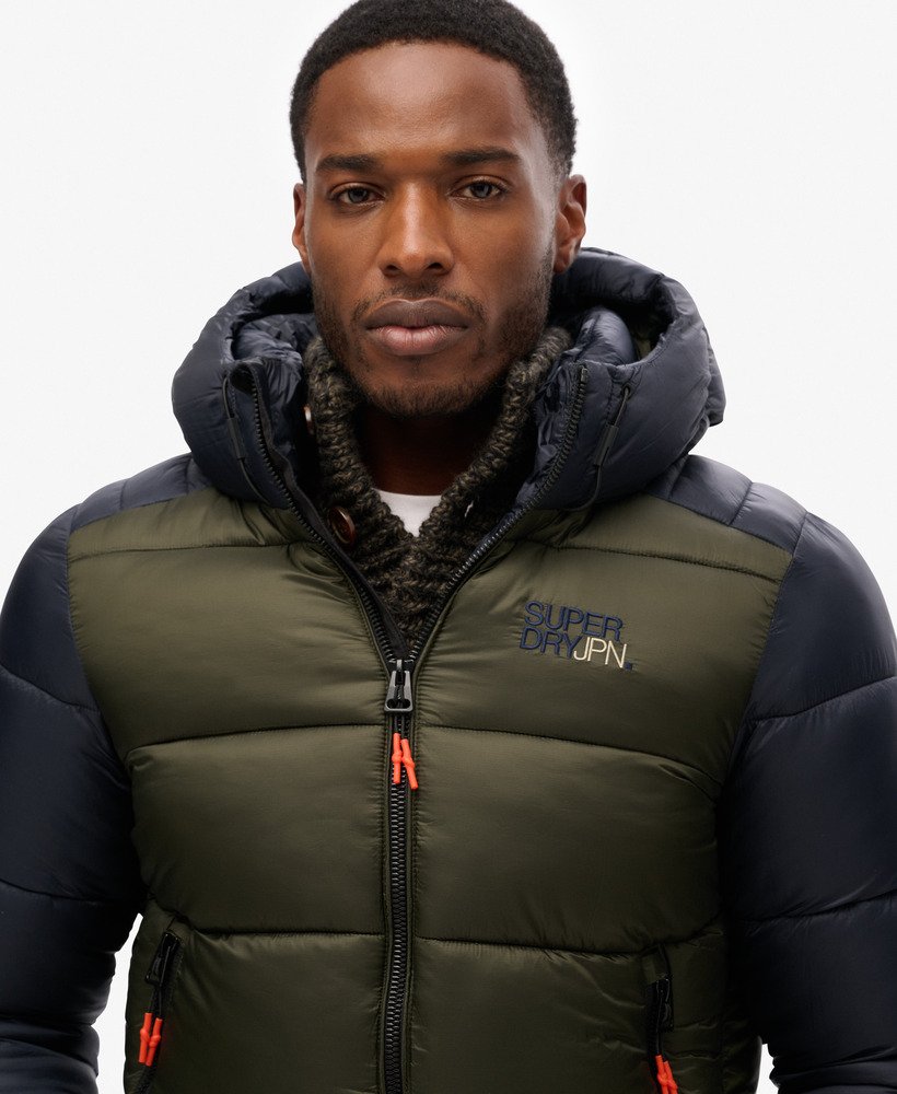 Sports Steppjacke im Farbblock-Design mit Kapuze finster marineblau ...